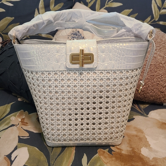 Brahmin | Bags | Nwt Rare Shira Shell White Mayfield Bucket Bag Or ...